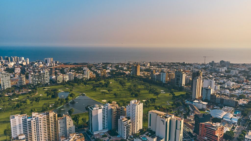 Find direct flights to Peru – book a non-stop flight - Directflights.com