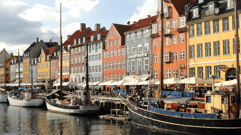 Find your next direct flight to Copenhagen, Denmark - Directflights.com